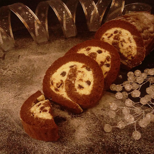 Festive Cannoli Cake Roll | 2pots2cook