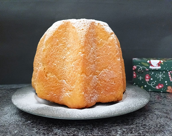 Pandoro from Scratch | 2pots2cook